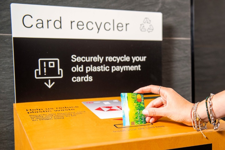 Plastic card recycling and sustainable cards: What’s new | Mastercard ...