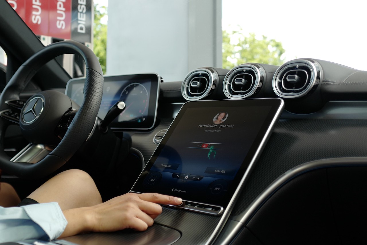 Future of automotive customer experience: In-car payments | Mastercard ...